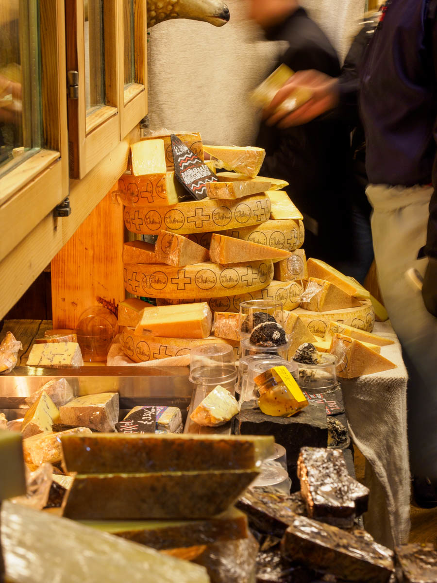 "Cheese Gromit?" - Olympus UK E-System User Group