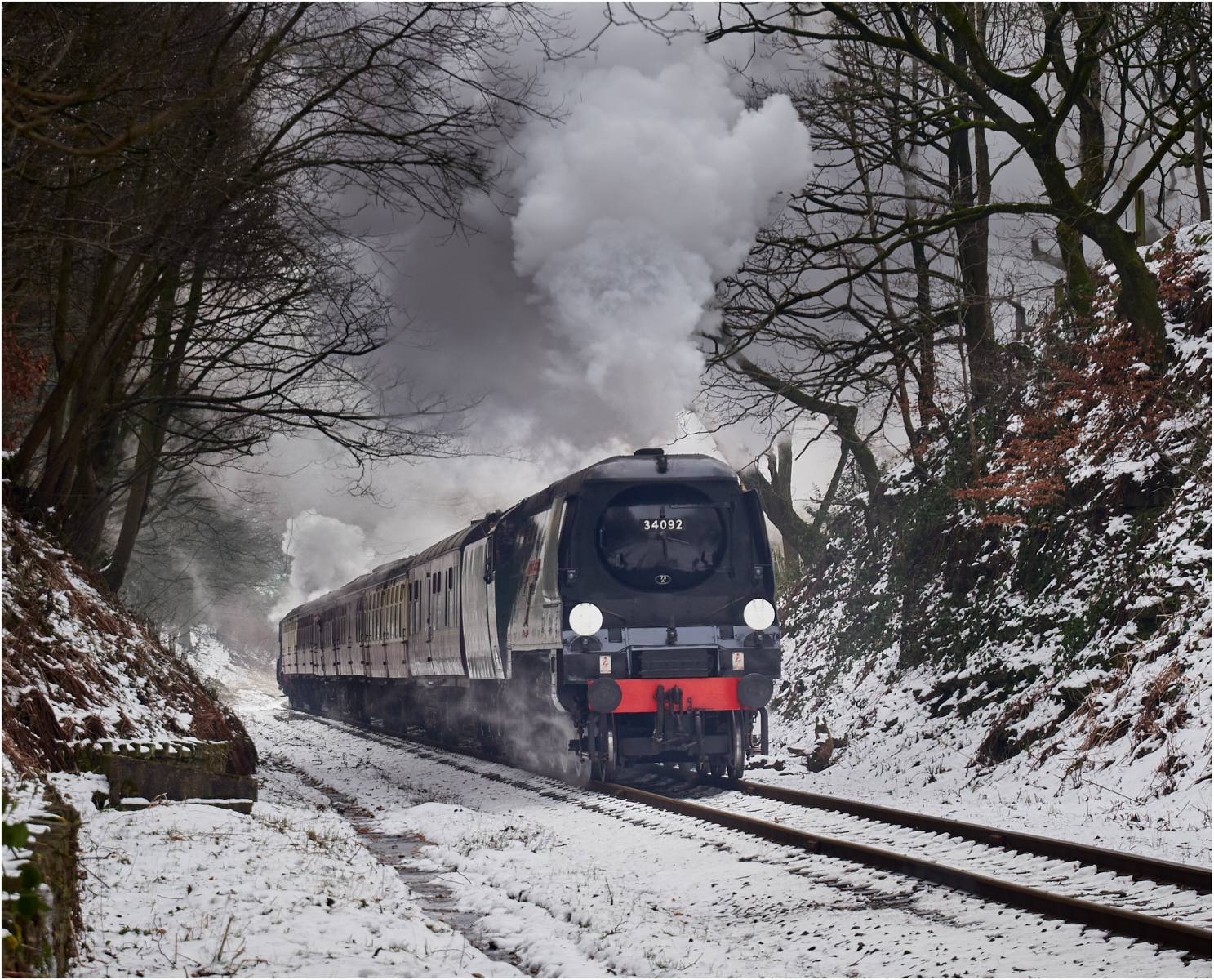 City Of Wells First Train Of The Day - Olympus UK E-System User Group